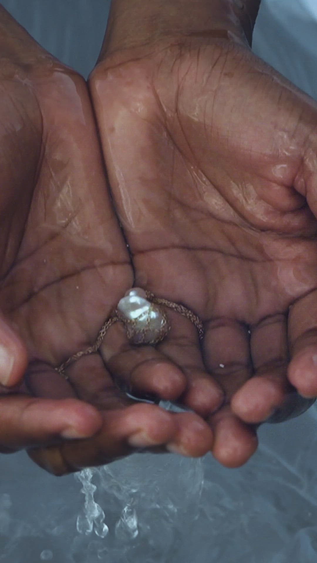 The Net Pendant – Maris Pearl Co.